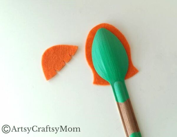 Easy Recycled Spoon Witch Craft for Kids