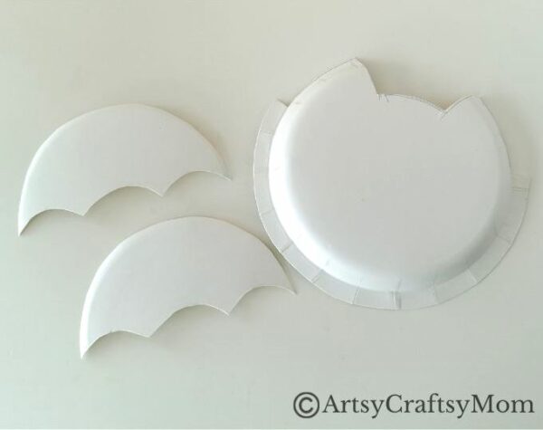 Easy and Fun Paper Plate Bat Craft for Kids
